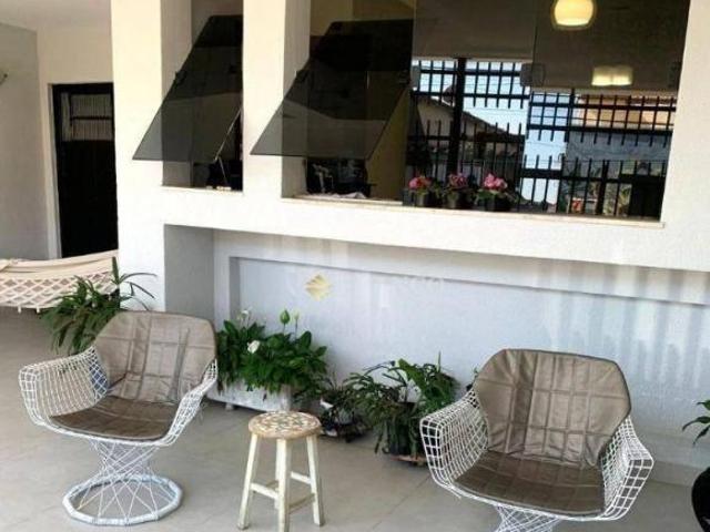 Casa com 3 dormitórios à venda, 150 m² Centro Taubaté/SP