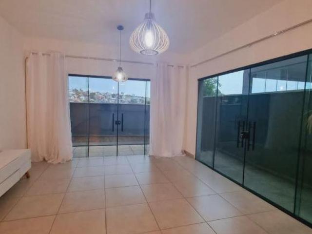 Casa com 3 dormitórios à venda, 150 m² por R$ 790.000,00 Jardim Maristela Atibaia/SP