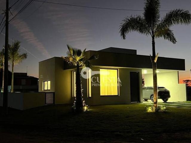 Casa com 3 dormitórios à venda, 150 m² por R$ 980.000,00 Condomínio Ninho Verde II Pardinho/SP