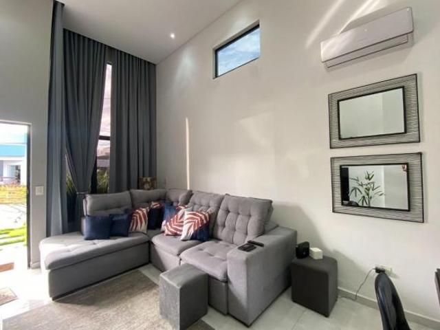 Casa com 3 dormitórios à venda, 150 m² por R$ 990.000,00 Condomínio Residencial Malibu Caçapava
