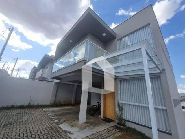 Casa com 3 dormitórios à venda, 152 m² por R$ 900.000,00 Belvedere Poços de Caldas/MG
