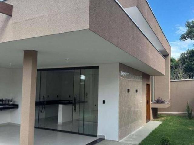 Casa com 3 dormitórios à venda, 166 m² por R$ 990.000,00 Lundceia Lagoa Santa/MG
