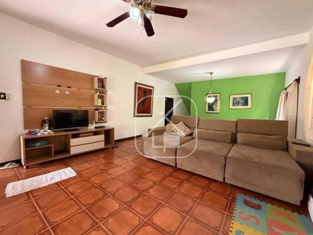 Casa com 3 dormitórios à venda, 167 m² por R$ 950.000,00 Centro Guararema/SP