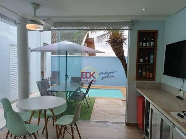 Casa com 3 dormitórios à venda, 168 m² por R$ 880.000,00 Jardim Hípica Pinheiro Taubaté/SP