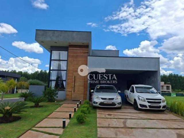 Casa com 3 dormitórios à venda, 169 m² por R$ 880.000,00 Condomínio Ninho Verde II Pardinho/SP