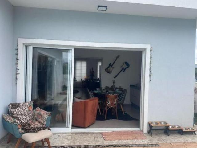 Casa com 3 dormitórios à venda, 160 m² por R$ 645.000,00 Condomínio Ninho Verde II Pardinho/SP