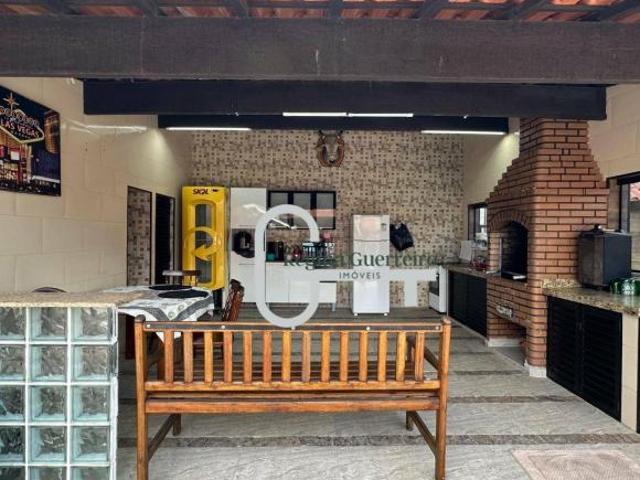 Casa com 3 dormitórios à venda, 160 m² por R$ 675.000,00 Estância São José Peruíbe/SP