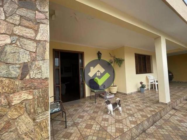 Casa com 3 dormitórios à venda, 160 m² por R$ 680.000,00 Chácaras Nova Califórnia Agudos/SP