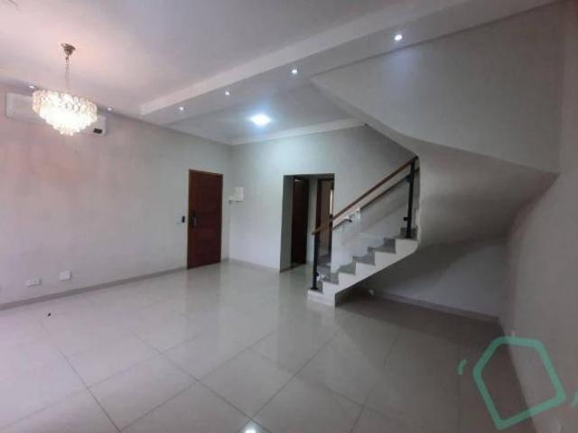 Casa com 3 dormitórios à venda, 160 m² por R$ 780.000,00 Chácara Pavoeiro Cotia/SP