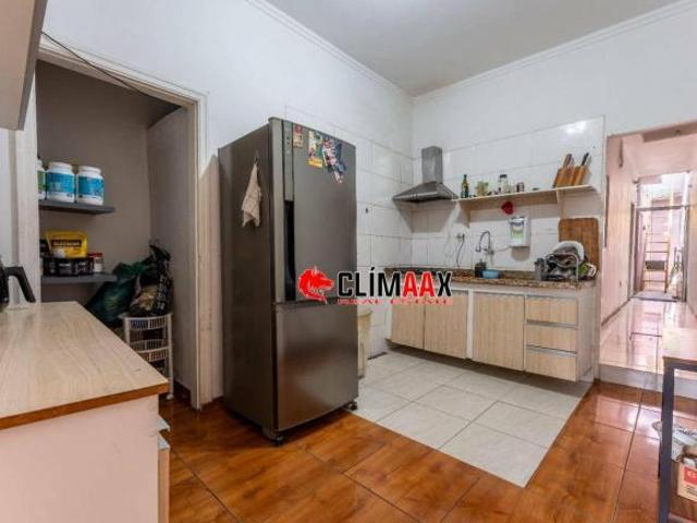 Casa em Vila Pompeia com 160m², 3 dorm suíte e quintal Zona Oeste SP