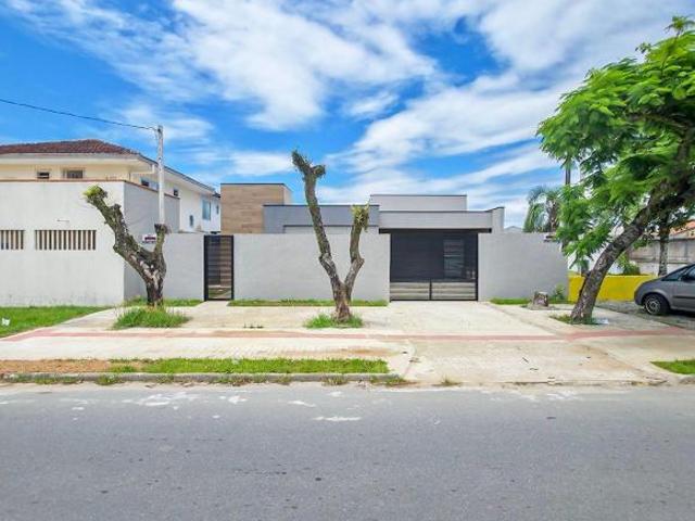 Casa com 3 dormitórios à venda, 160 m² por R$ 900.000,00 Brejatuba Guaratuba/PR