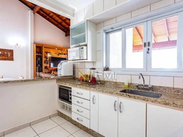 Casa com 3 dormitórios à venda, 174 m² por R$ 1.060.000,00 Condomínio Residencial Flamboyant Hor