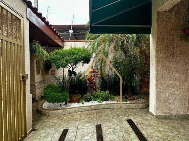 Casa com 3 dormitórios à venda, 174 m² por R$ 600.000 Vila Massucheto Americana/SP