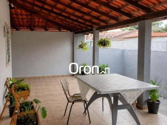 Casa com 3 dormitórios à venda, 175 m² por R$ 429.000,00 Setor Garavelo Aparecida de Goiânia/GO