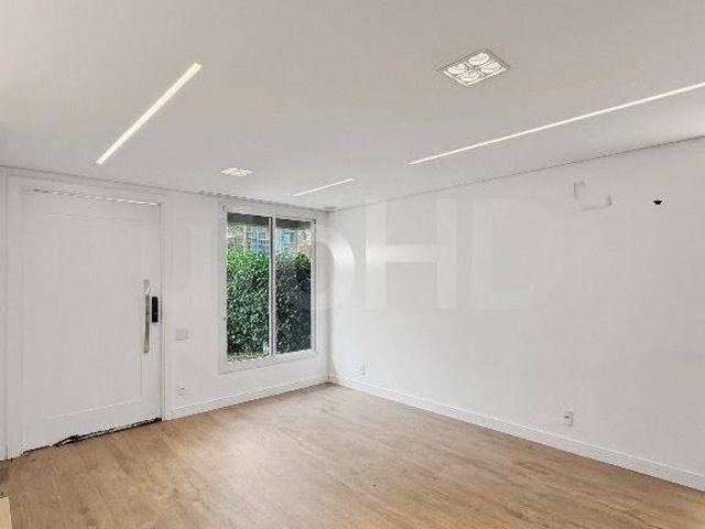 Casa com 3 dormitórios à venda, 178 m² por R$ 1.350.000,00 Granja Viana Carapicuíba/SP