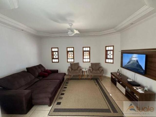 Casa com 3 dormitórios à venda, 178 m² por R$ 690.000,00 Jardim São Carlos Sumaré/SP