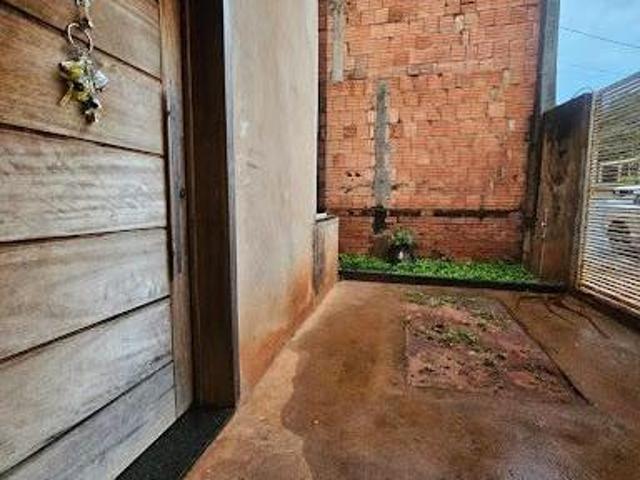 Casa com 3 dormitórios à venda, 179 m² por R$ 270.000,00 Centro Borebi/SP