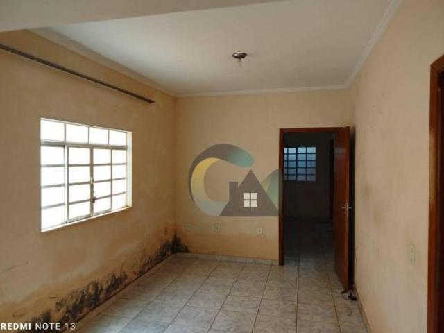Casa com 3 dormitórios à venda, 179 m² por R$ 350.000 Centro Barretos/SP