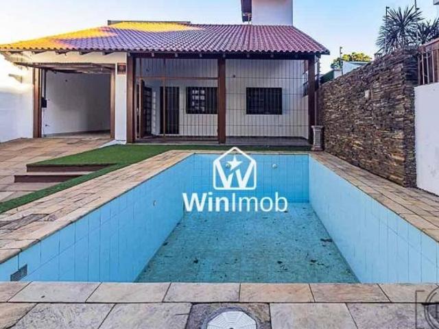 Casa com 3 dormitórios à venda, 170 m² por R$ 1.180.000,00 Passo d&apos Areia Porto Alegre/RS