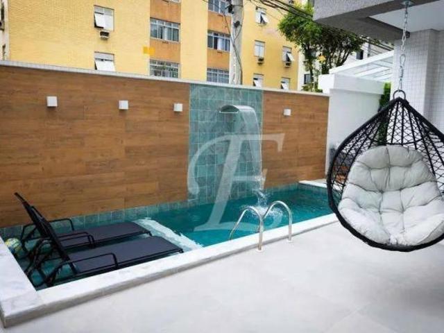 Casa com 3 dormitórios à venda, 170 m² por R$ 2.500.000,00 Embaré Santos/SP