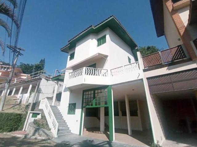 Casa com 3 dormitórios à venda, 171 m² por R$ 1.500.000 Petit Village Granja Viana