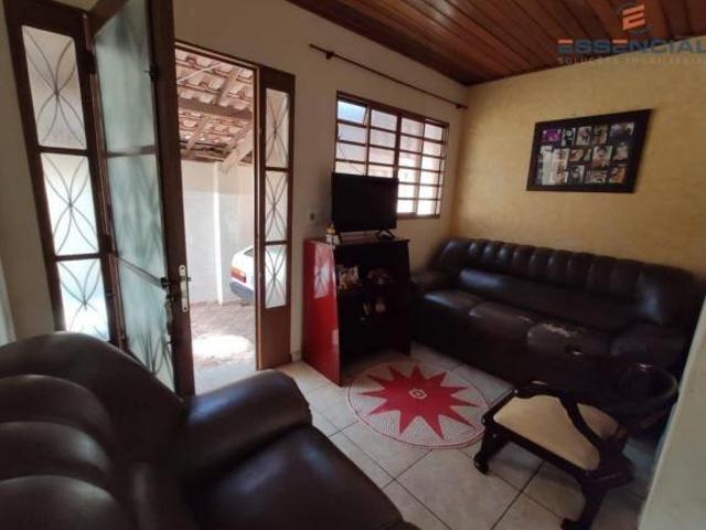 Casa com 3 dormitórios à venda, 173 m² por R$ 280.000,00 Cohab I Botucatu/SP