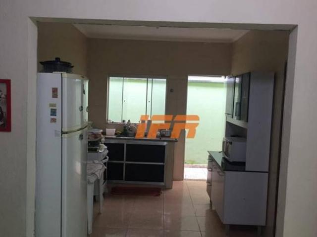 Casa com 3 dormitórios à venda, 173 m² por R$ 380.000,00 Residencial Santa Helena Taubaté/SP