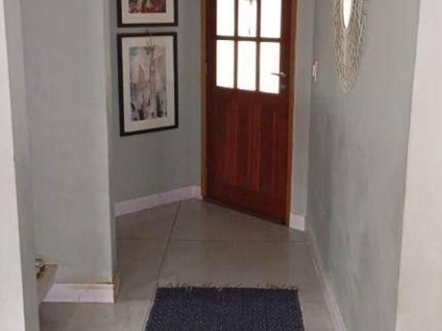 Casa com 3 dormitórios à venda, 173 m² por R$ 955.000,00 Granja Viana Cotia/SP