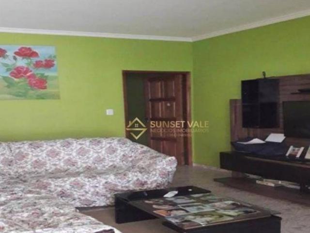 Casa com 3 dormitórios à venda, 173 m² Vila Machado Jacareí/SP