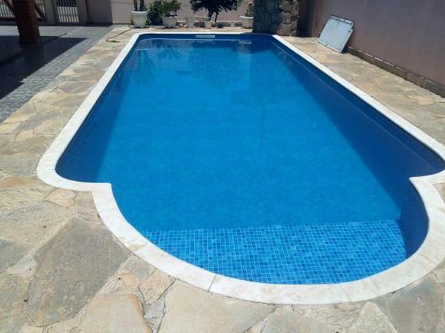 Casa com 3 dormitórios à venda, 173m² por R$ 585.000 Bairro Cidade Jardim Boitu