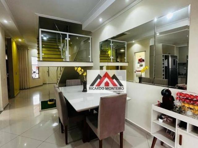 Casa com 3 dormitórios à venda, 184 m² por R$ 650.000,00 Condomínio Residencial Laguna Pindamonh