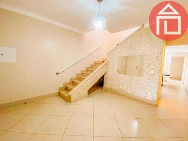 Casa com 3 dormitórios à venda, 185 m² por R$ 750.000,00 Vila Batista Bragança Paulista/SP