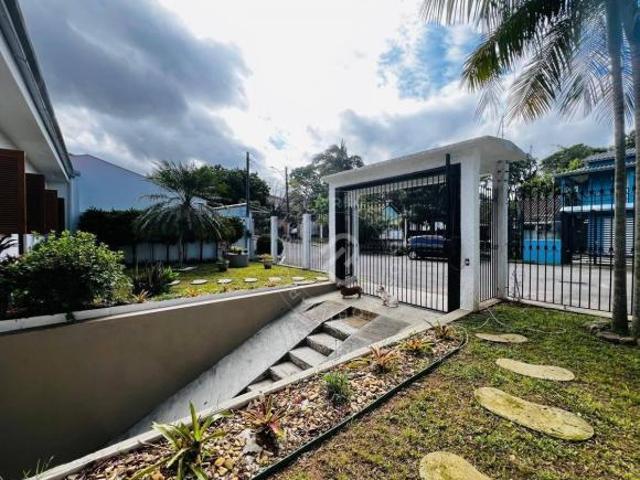 Casa com 3 dormitórios à venda, 185 m² por R$ 799.000,00 Olímpica Esteio/RS