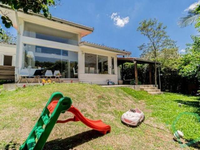 Casa com 3 dormitórios à venda, 186 m² por R$ 1.260.000 Granja Viana Carapicuíba/SP