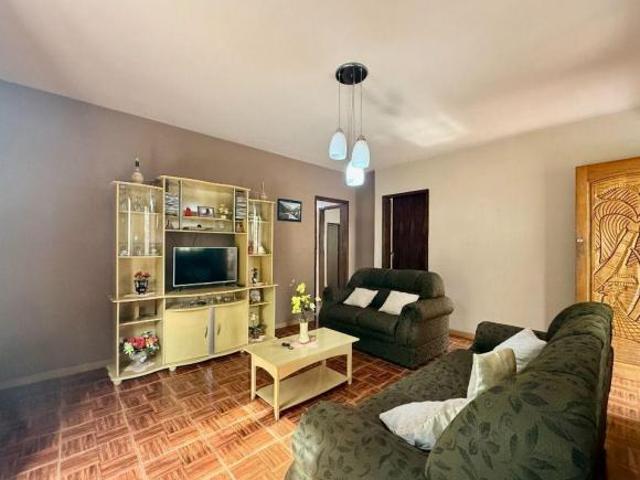 Casa com 3 dormitórios à venda, 186 m² por R$ 720.000,00 Butiatuvinha Curitiba/PR