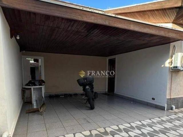 Casa com 3 dormitórios à venda, 180 m² Esplanada Santa Terezinha Taubaté/SP