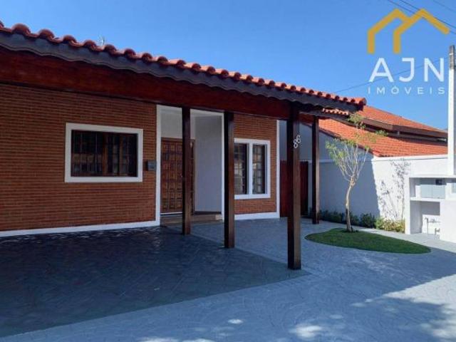 Casa com 3 dormitórios à venda, 180 m² por R$ 1.060.000,00 Urbanova São José dos Campos/SP