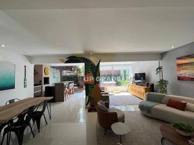 Casa com 3 dormitórios à venda, 180 m² por R$ 2.300.000,00 Alphaville Barueri/SP