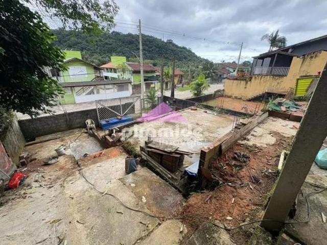Casa com 3 dormitórios à venda, 180 m² por R$ 450.000,00 Verde Mar Caraguatatuba/SP