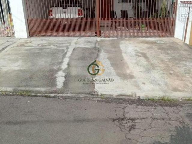 Casa com 3 dormitórios à venda, 180 m² por R$ 480