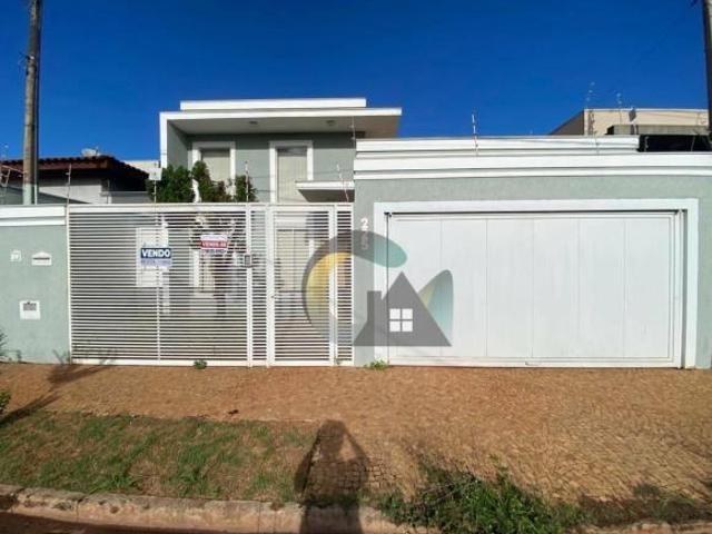 Casa com 3 dormitórios à venda, 180 m² por R$ 700.000,00 Residencial Jockey Club Barretos/SP