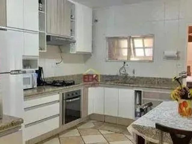 Casa com 3 dormitórios à venda, 180 m² por R$ 816.000 Jardim Independência Taubaté/SP