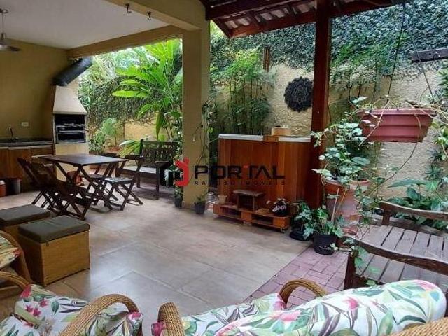 Casa com 3 dormitórios à venda, 182 m² por R$ 1.199.900,00 Granja Viana Carapicuíba/SP