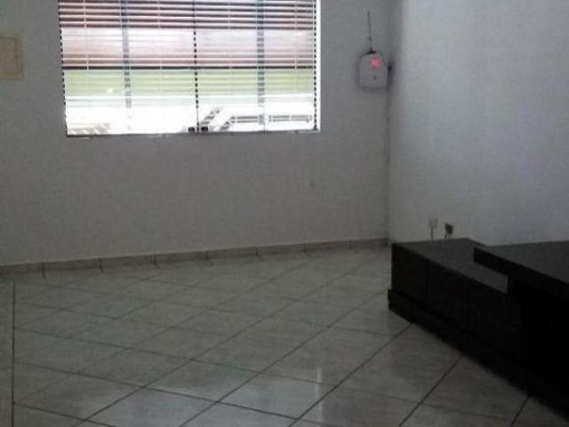 Casa com 3 dormitórios à venda, 182 m² por R$ 790.000,00 Ponte Grande Guarul