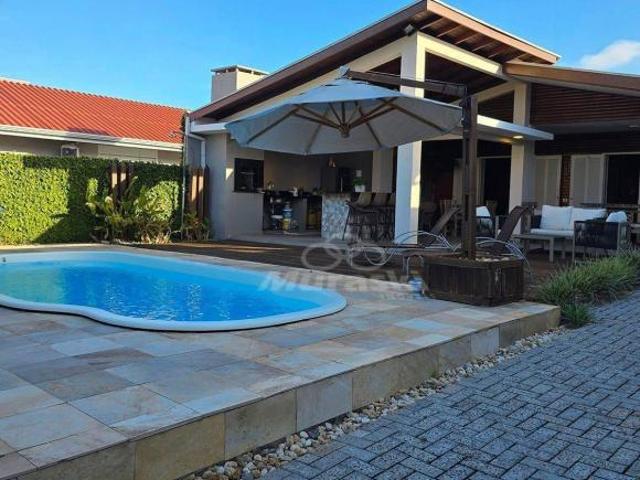 Casa com 3 dormitórios à venda, 194 m² por R$ 1.400.000 Brejatuba Guaratuba/PR