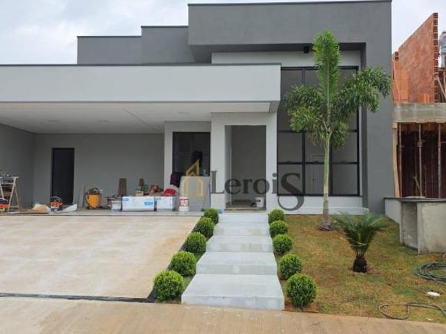 Casa com 3 dormitórios à venda, 194 m² por R$ 2.100.000,00 Condomínio Dona Maria Cândida Indaiat