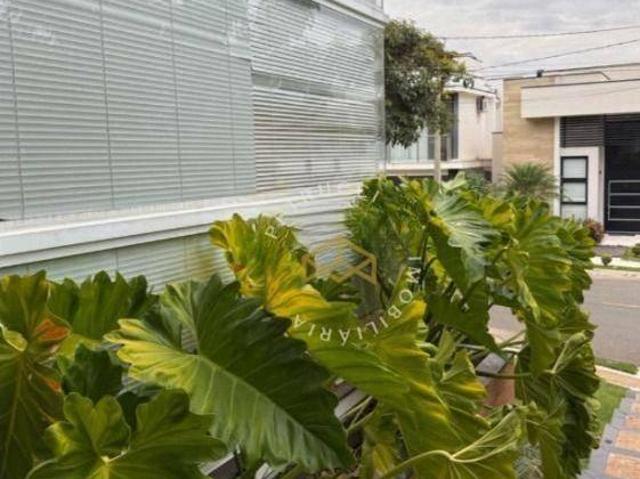 Casa com 3 dormitórios à venda, 195 m² por R$ 1.790.000,00 Condomínio Madre Maria Villac Valinho