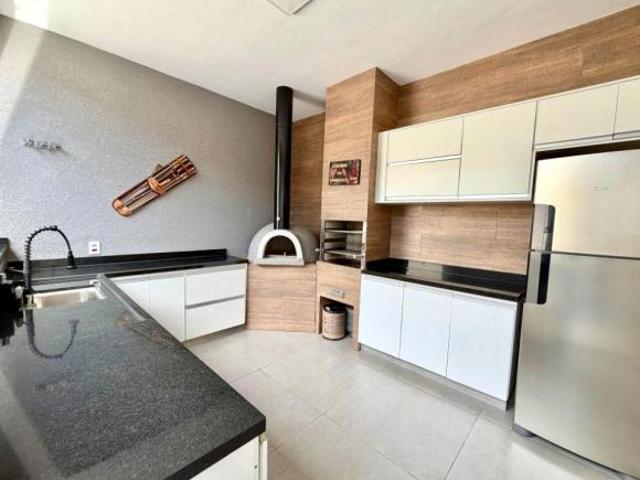 Casa com 3 dormitórios à venda, 195 m² por R$ 1.800.000,00 Condomínio Residencial Euroville II B