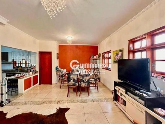Casa com 3 dormitórios à venda, 195 m² por R$ 1.200.000,00 Condomínio Residencial Terras do Orient