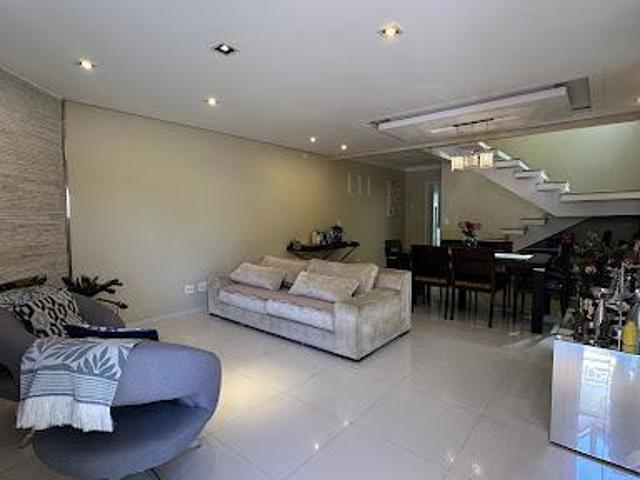 Casa com 3 dormitórios à venda, 195 m² por R$ 1.200.000,00 Vila Rio de Janeiro Guarulhos/SP